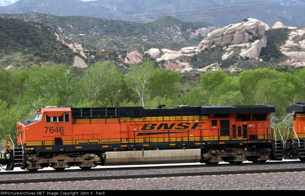 BNSF 7646